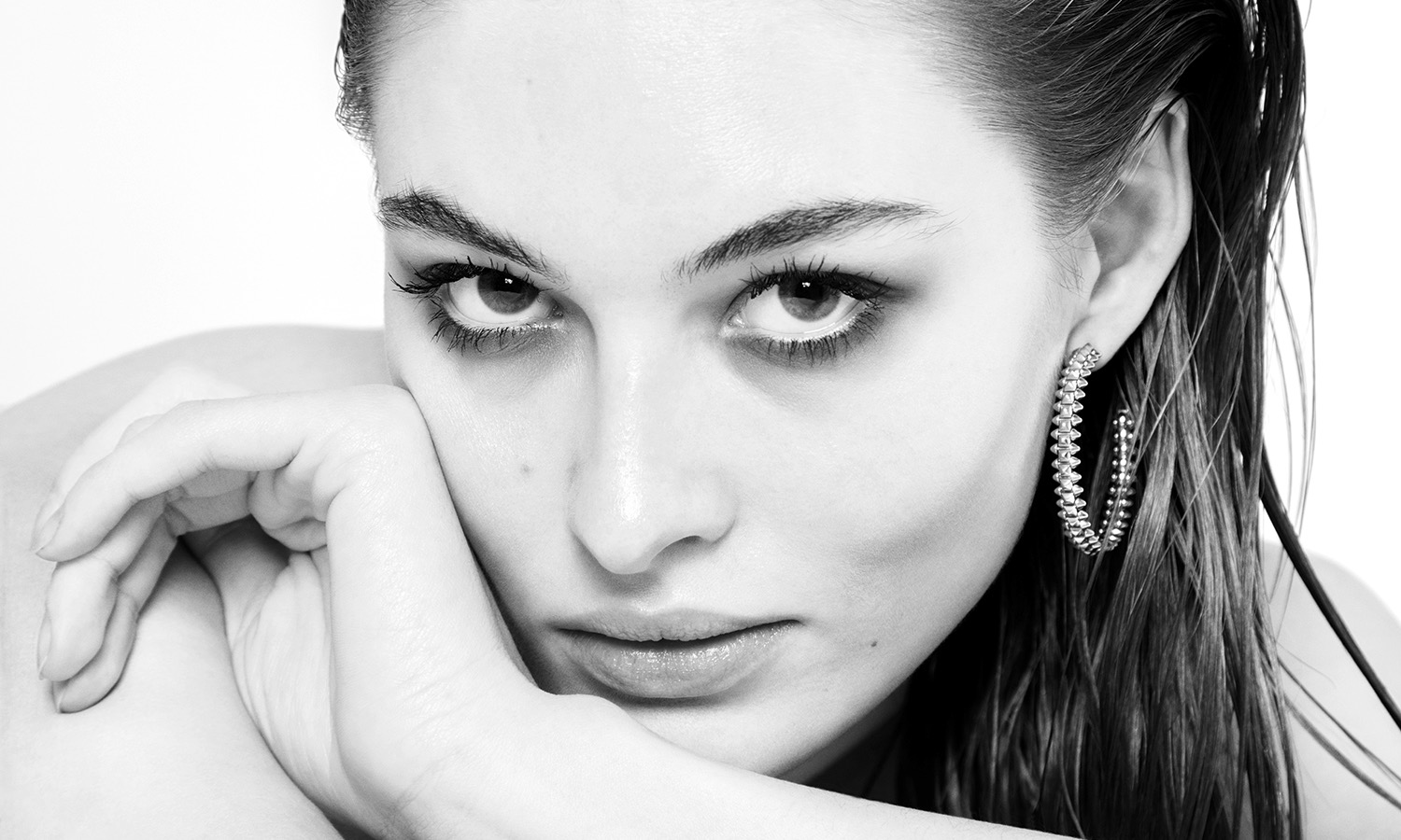 V125 NEXT GEN: Grace Elizabeth - V Magazine