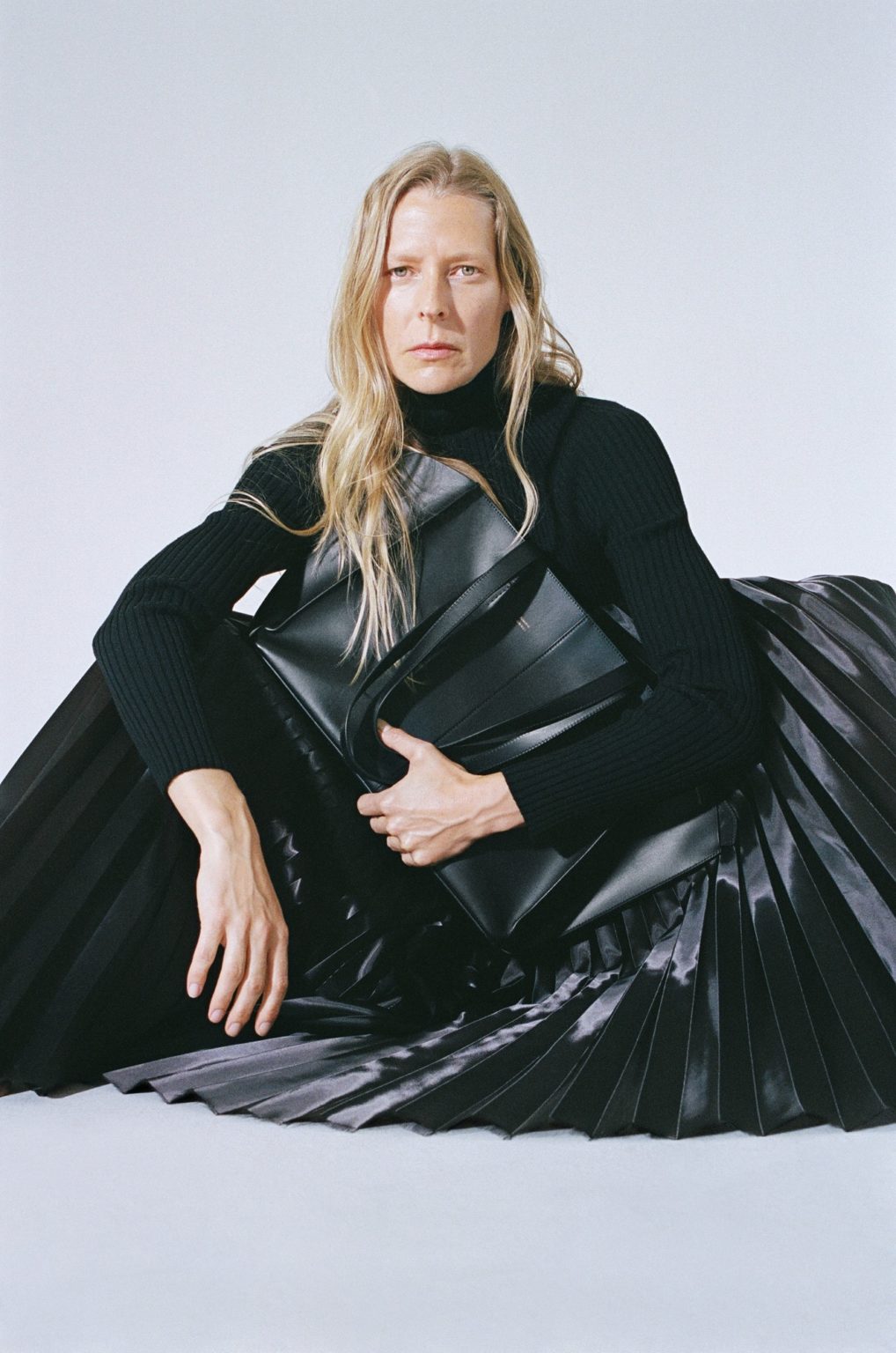 Mansur Gavriel Introduces Its New 'Love Forward' Campaign - V Magazine