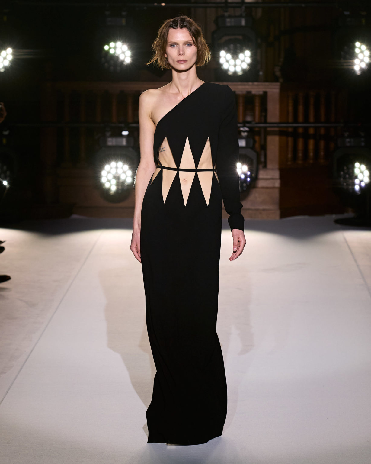 Mônot Reconstructs Classics for Sensual Fall/Winter 2022 Collection - V ...