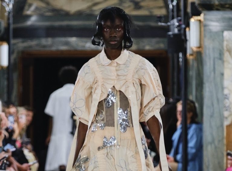 Healing Through Florals: Simone Rocha SS23 - V Magazine