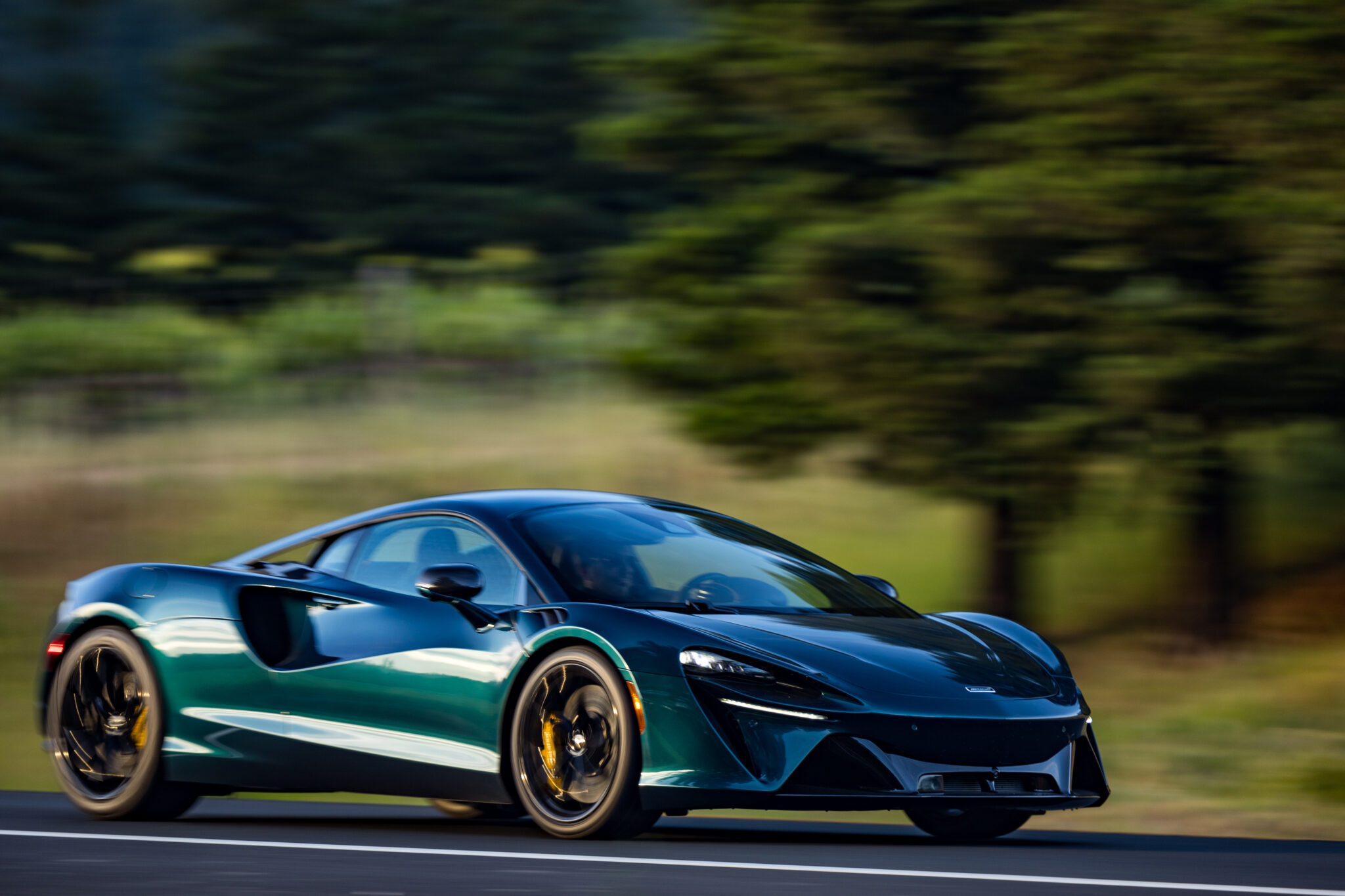 Driving the McLaren Artura: Breaking Barriers and Shifting Gears - V Magazine