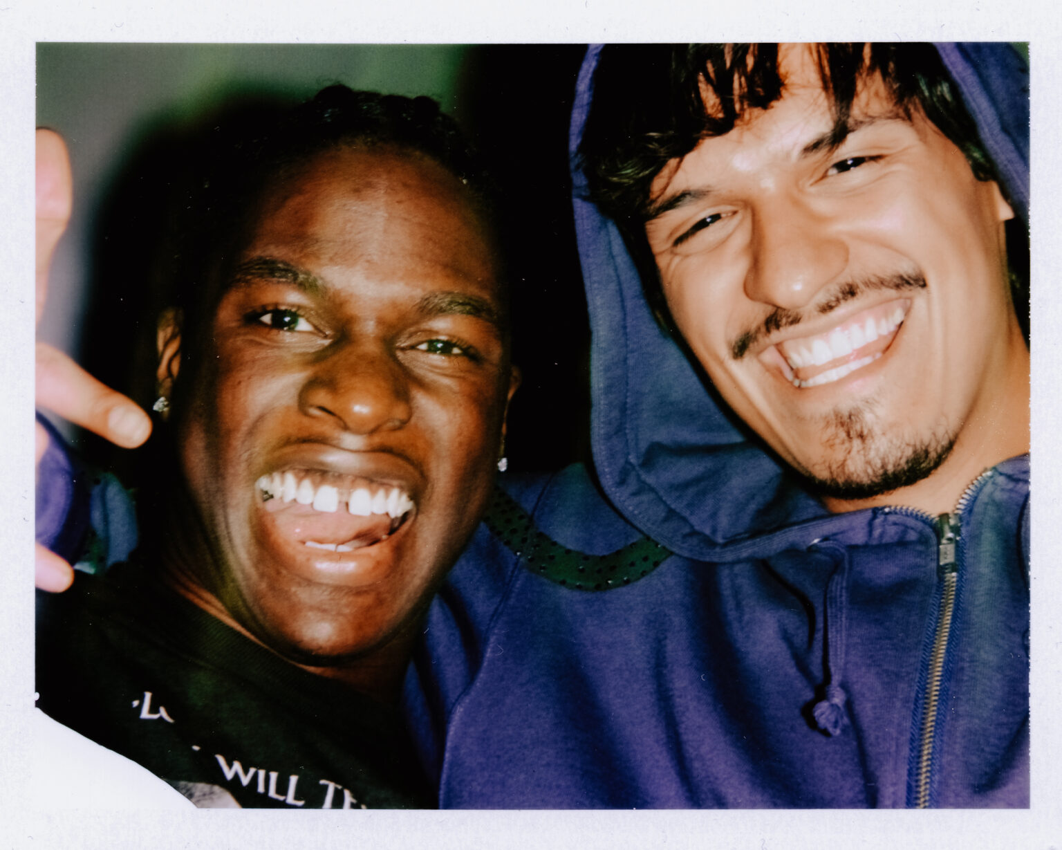 Tour Diary: Daniel Caesar Lights Up Madison Square Garden - V Magazine