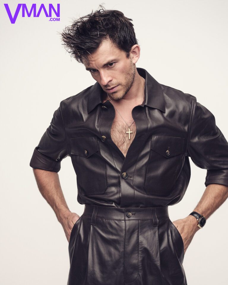 Digital Cover: Jonathan Bailey is Acting Up - V Magazine