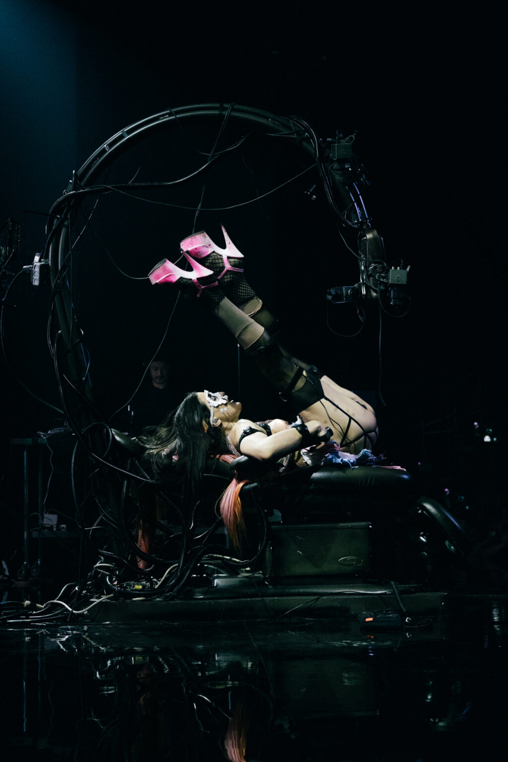 Arca’s ‘Mutant;Destrudo’ Was a Visual Manifesto of Music-Meets-Tech - V ...