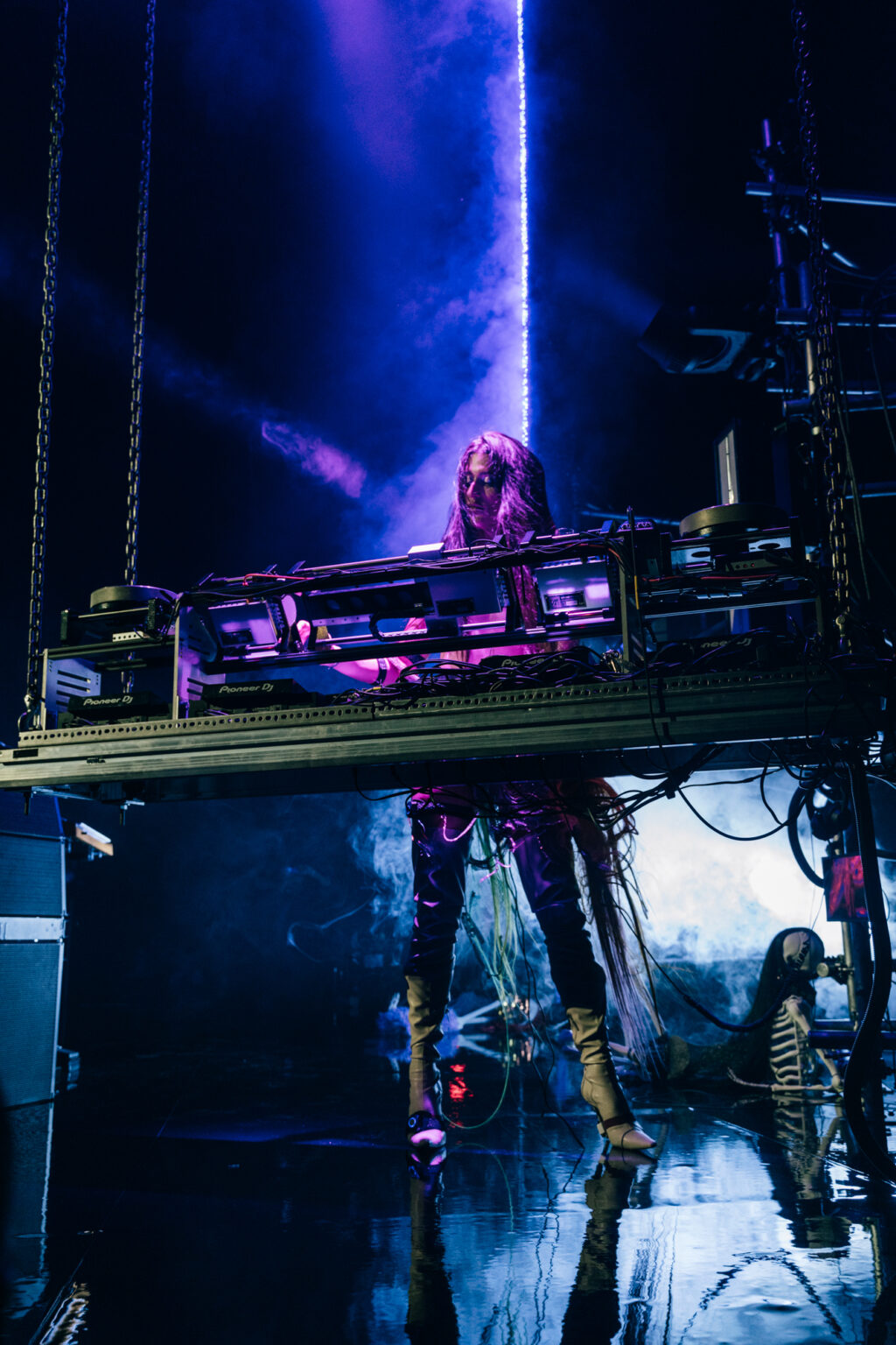 Arca’s ‘Mutant;Destrudo’ Was a Visual Manifesto of Music-Meets-Tech - V ...