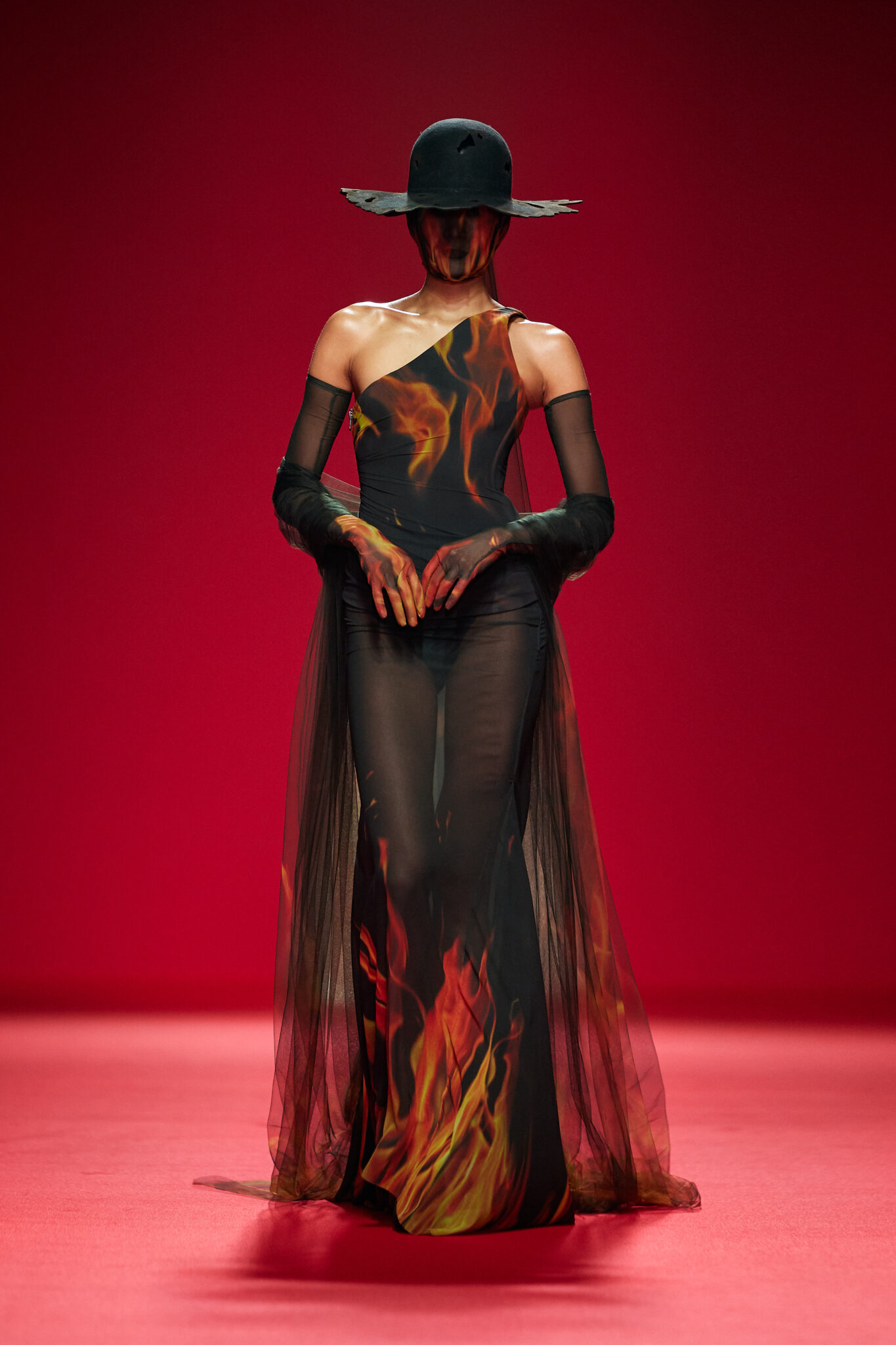 Robert Wun Conjures up Haute Horror for His Couture SS24 Collection - V ...