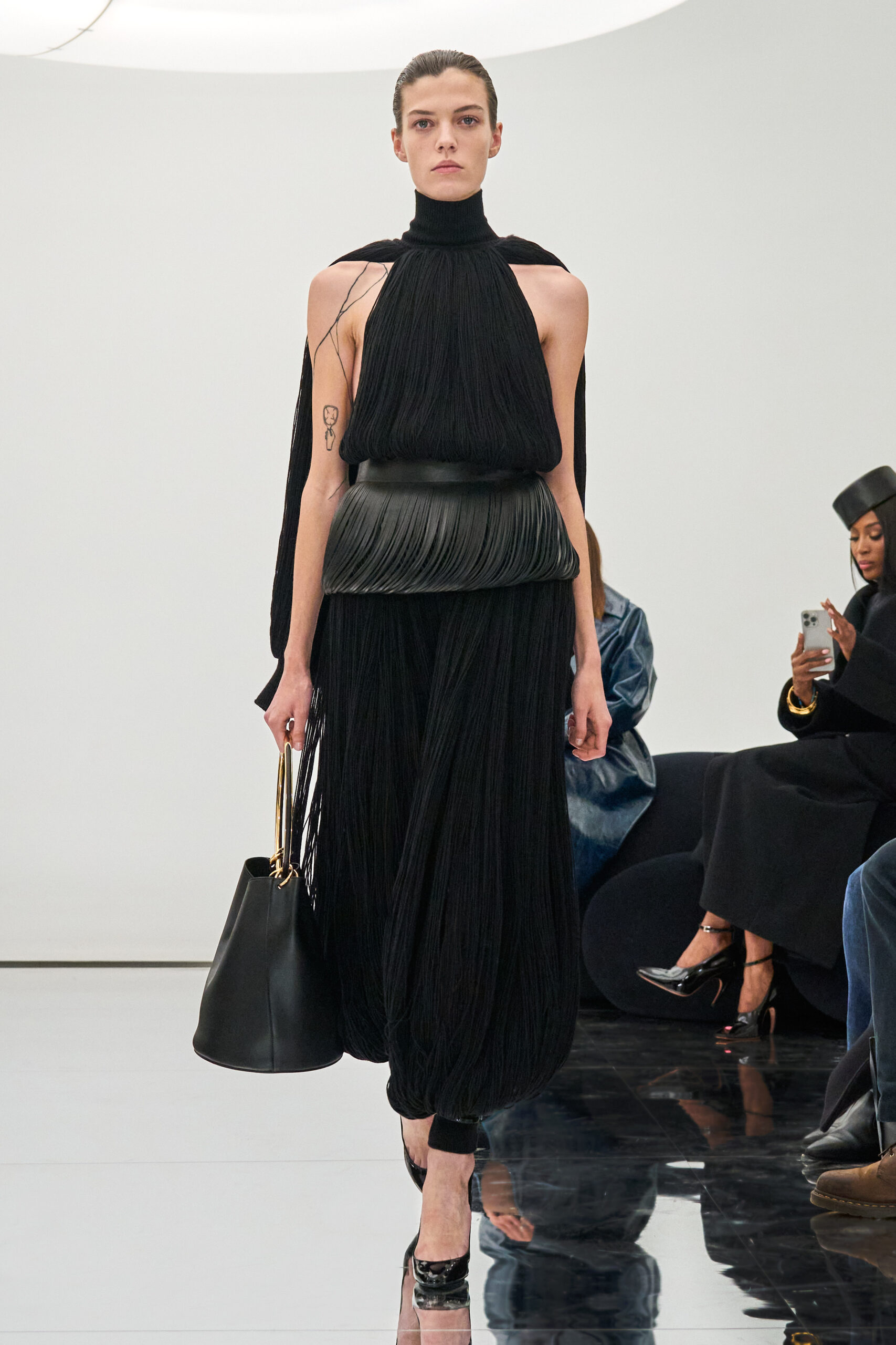 Alaïa Showcases the Power of Simplicity With Its Summer/Fall 2024 ...