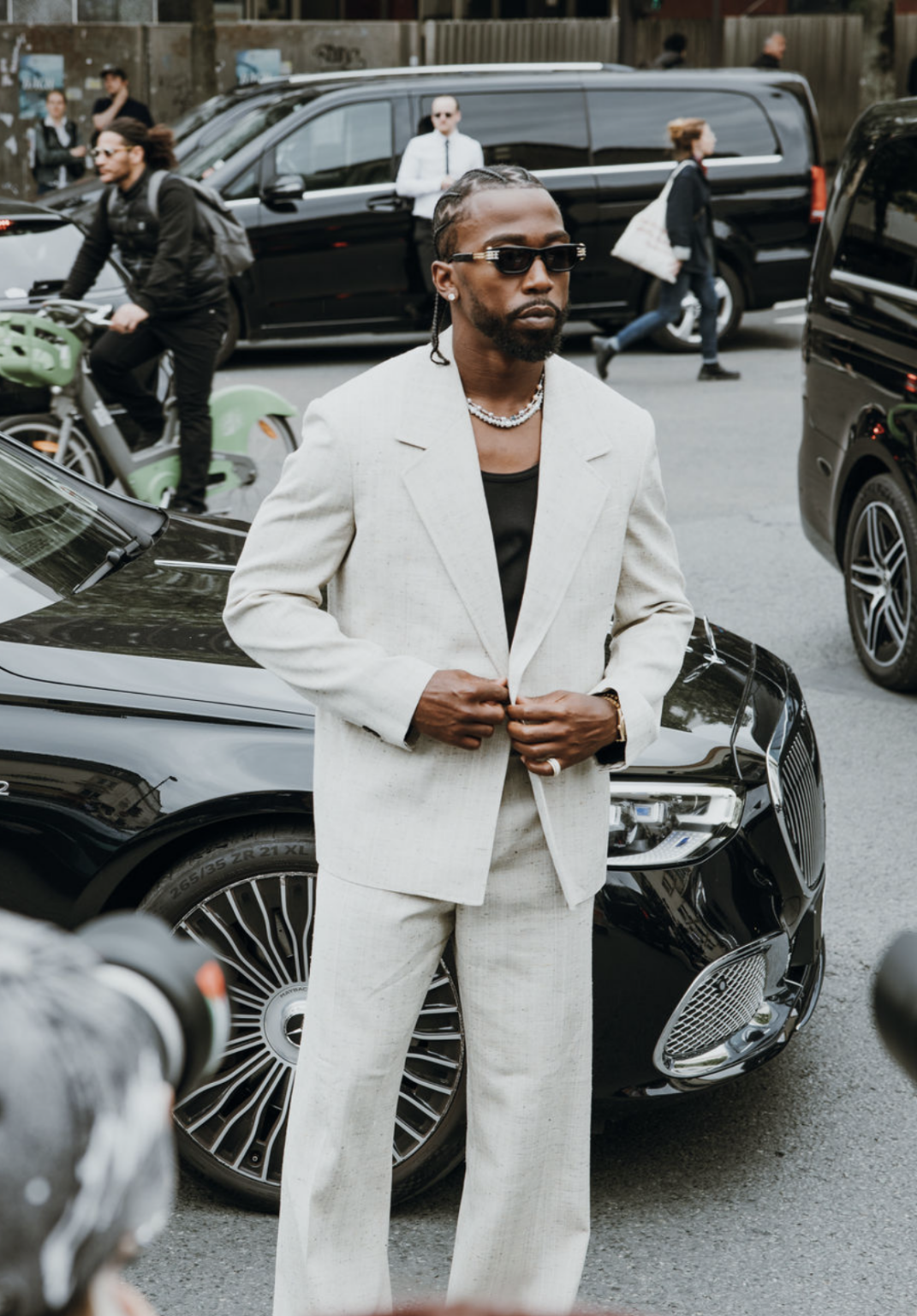 Here’s How Football Star Tyrod Taylor Attended Paris Men’s Fashion Week ...