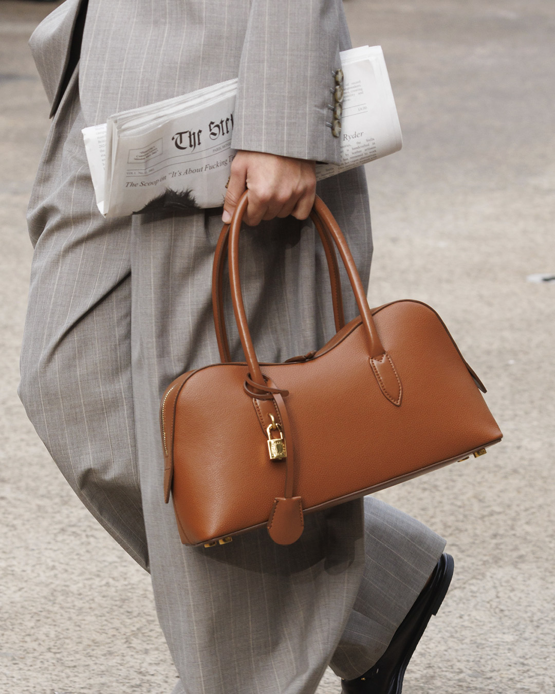 Actress Sarah Snook Poses for New Stella McCartney ‘Ryder’ Bag Campaign - V Magazine