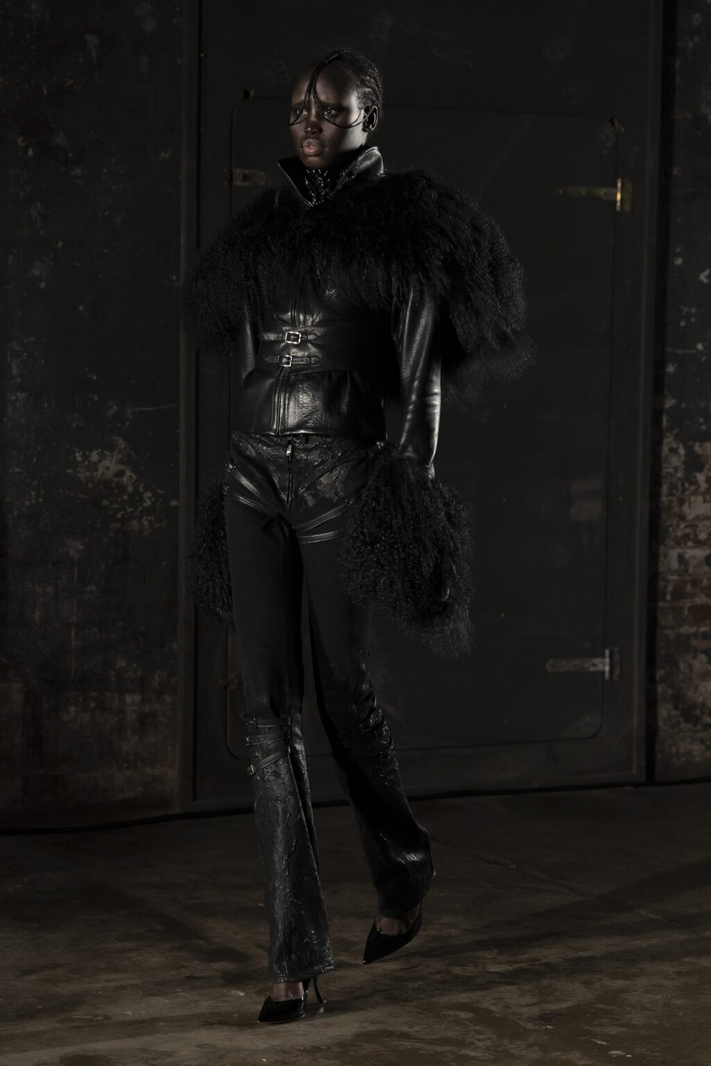 A Tapestry of Flesh and Flames: Dilara Findikoglu's AW25 Gothic ...