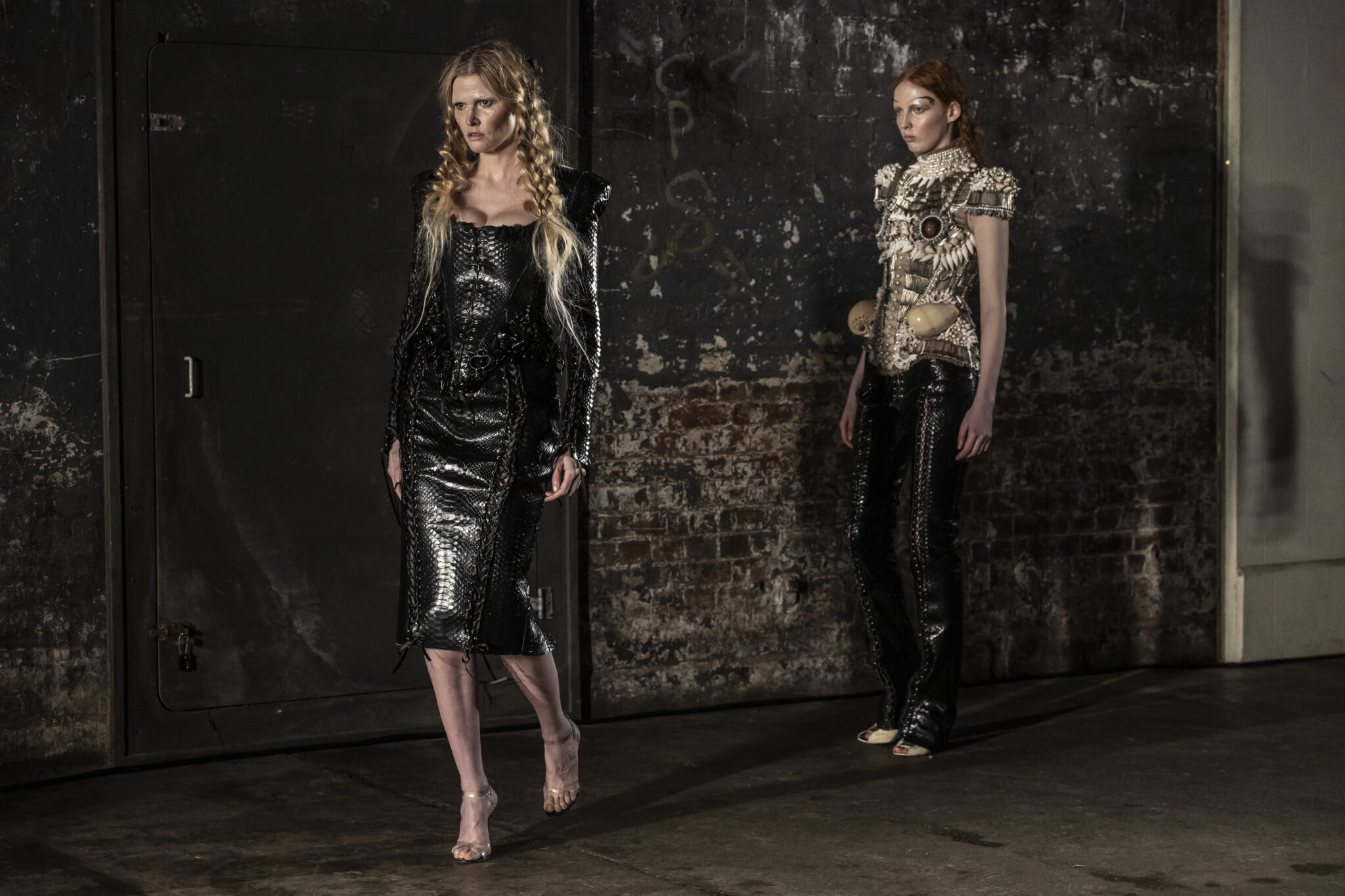 A Tapestry of Flesh and Flames: Dilara Findikoglu's AW25 Gothic ...