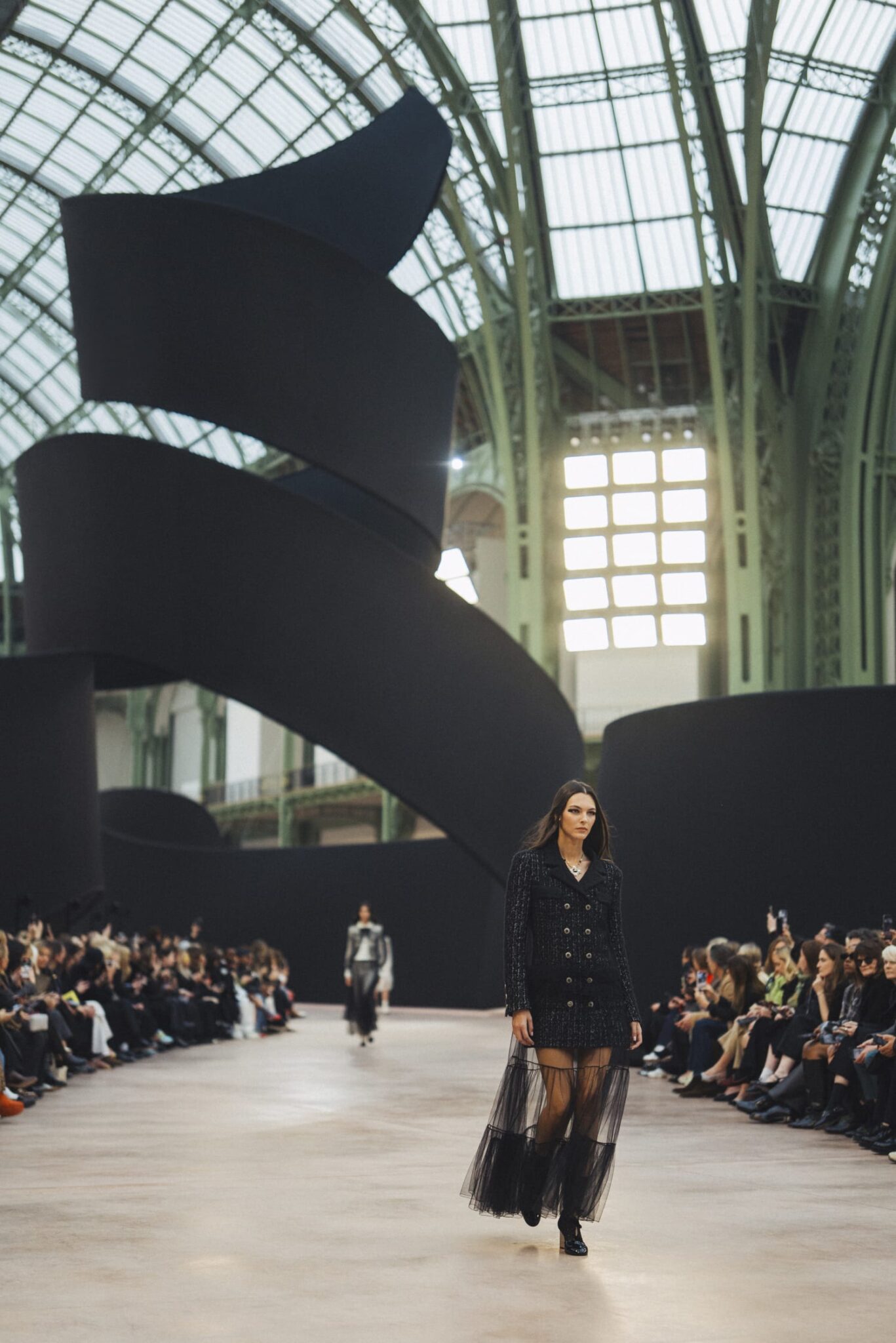 Chanel Plays up Proportion and Style DNA for FW25/26 Collection - V ...