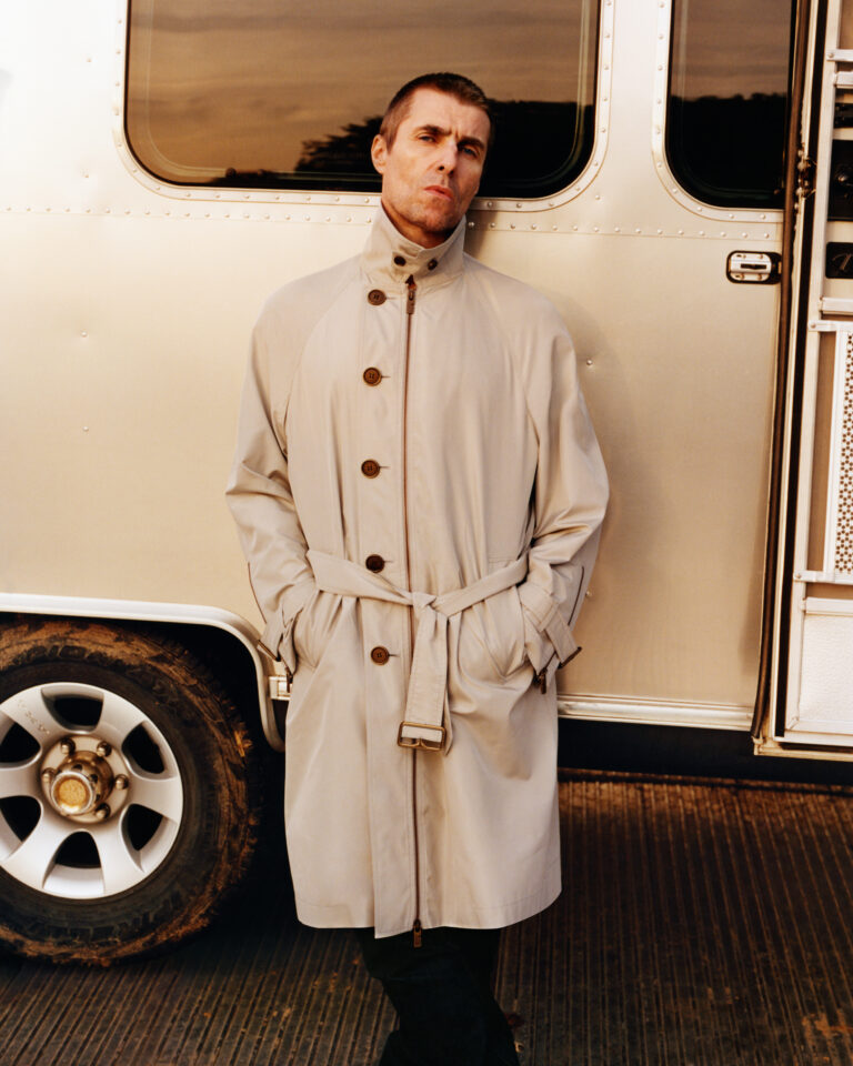 Burberry’s Latest Campaign Captures the Spirit of British Festivals - V ...