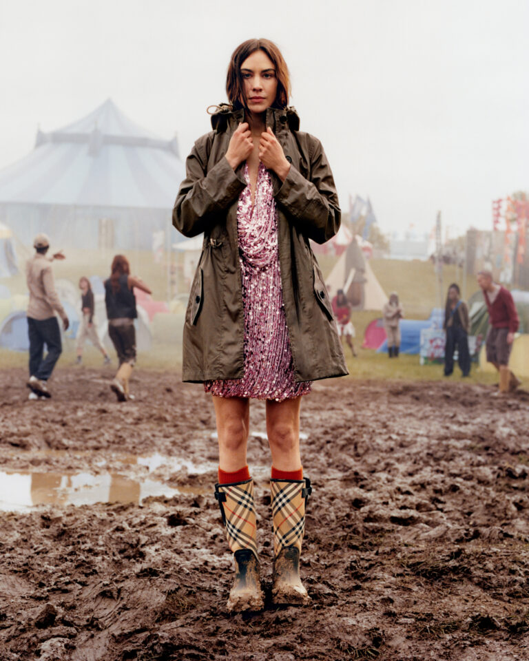 Burberry’s Latest Campaign Captures the Spirit of British Festivals - V ...