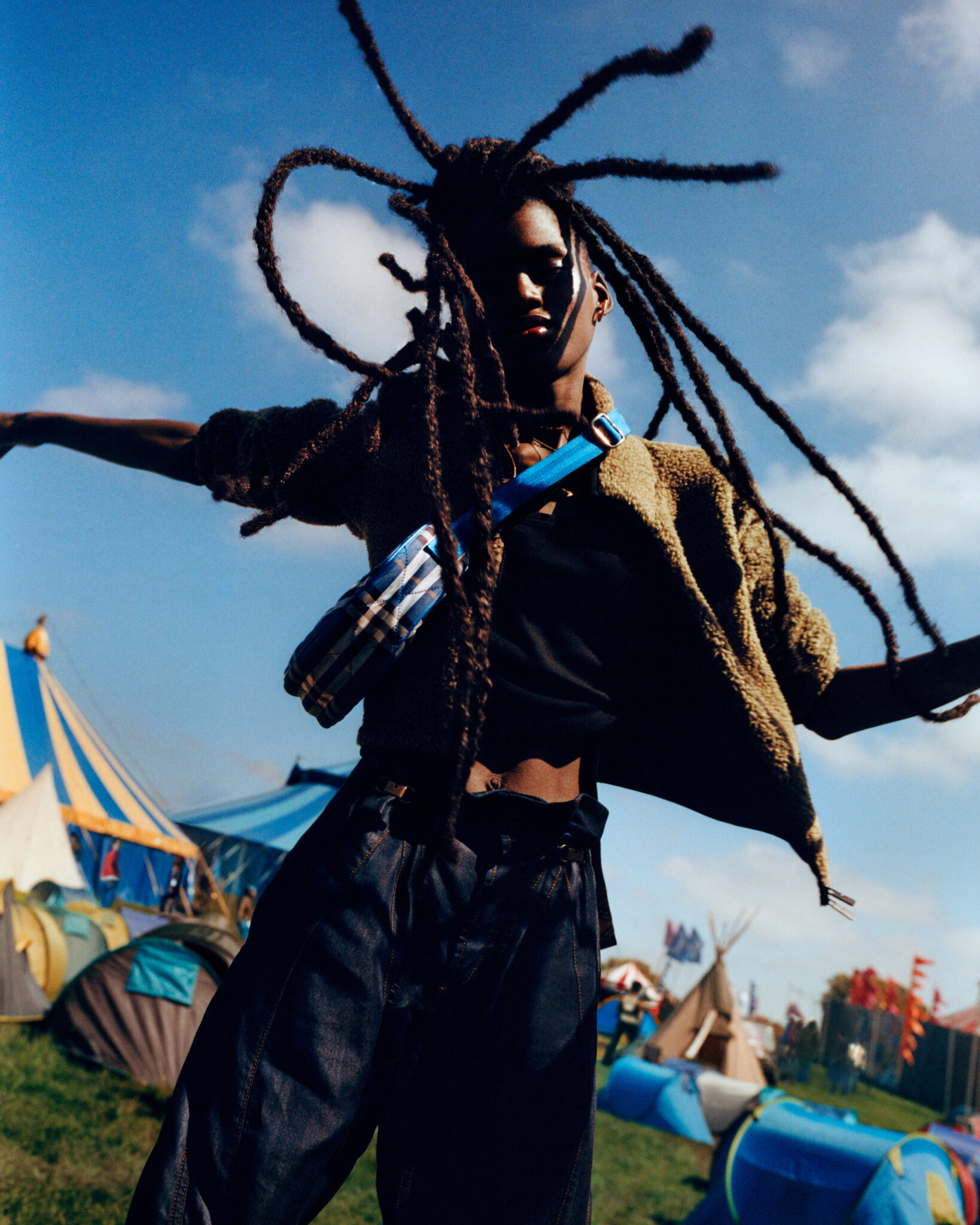 Burberry’s Latest Campaign Captures the Spirit of British Festivals - V ...