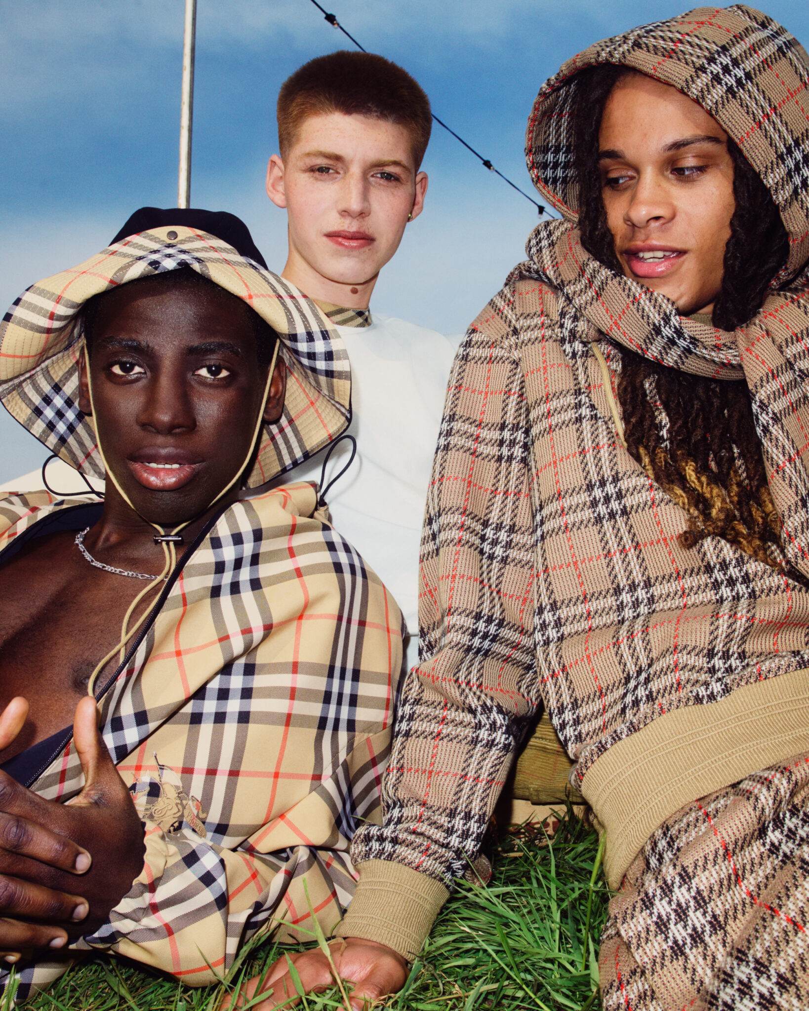 Burberry’s Latest Campaign Captures the Spirit of British Festivals - V ...
