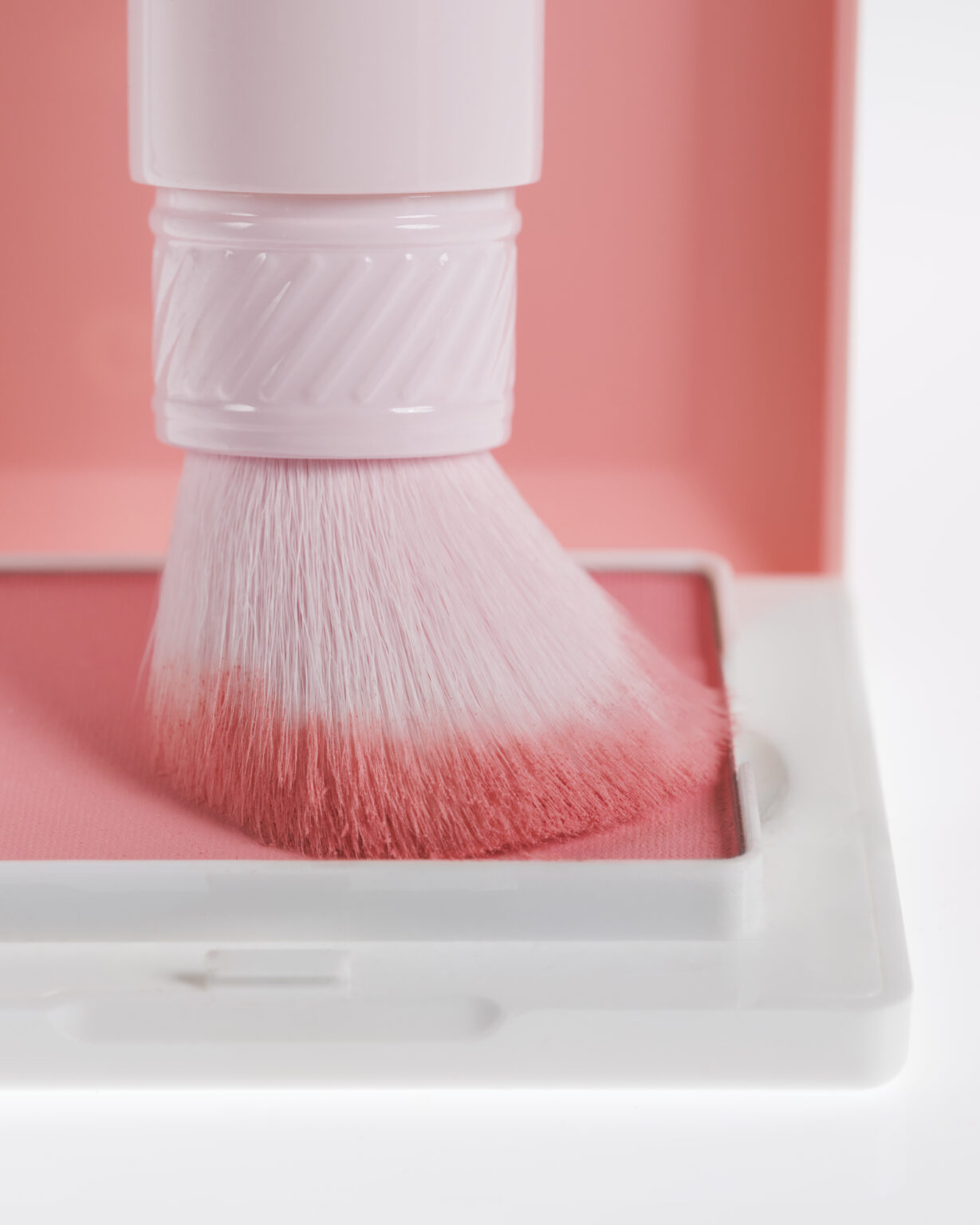 Meet Glossier’s Cloud Paint Plush Blush, the Soft-Matte Glow Everyone ...