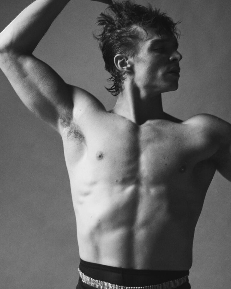 Nike’s First-Ever Sneaker, “The Moon Shoe,” Gets a Jacquemus Makeover ...