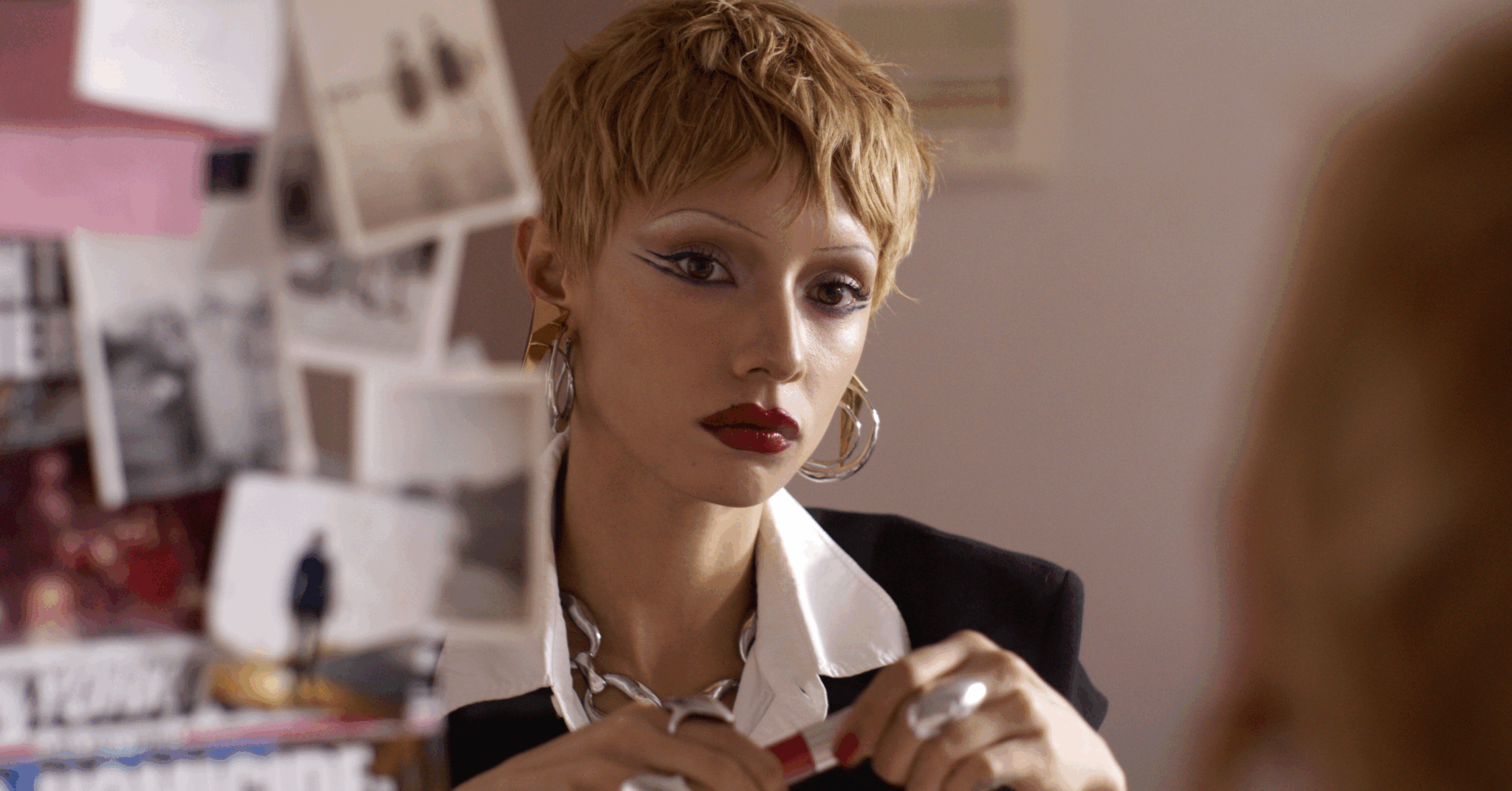 Uglyworldwide Stars in 'The Sexecutions of Amanda Gates,' Alexis Bittar ...